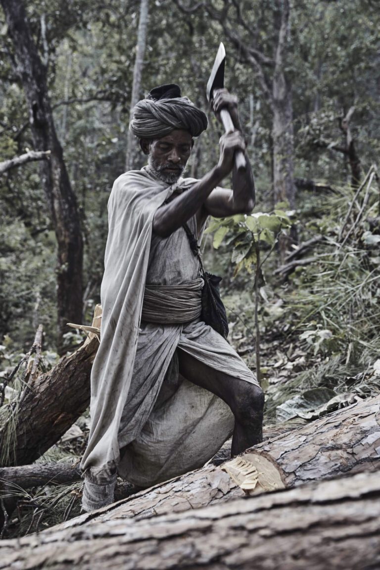 The Last Nomadic Hunters-Gatherers of the Himalayas The Last Nomadic Hunters-Gatherers of the Himalayas
